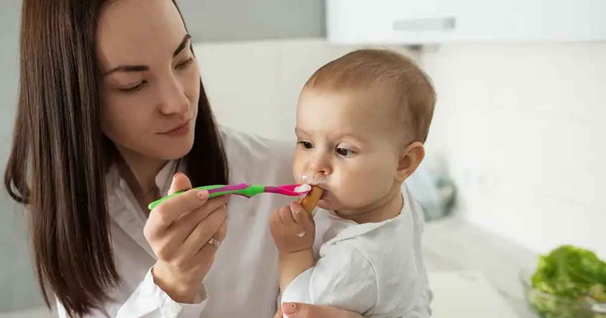 Balancing Nutrients: What Foods to Include in Your 6 to 9-Month-Old's Diet