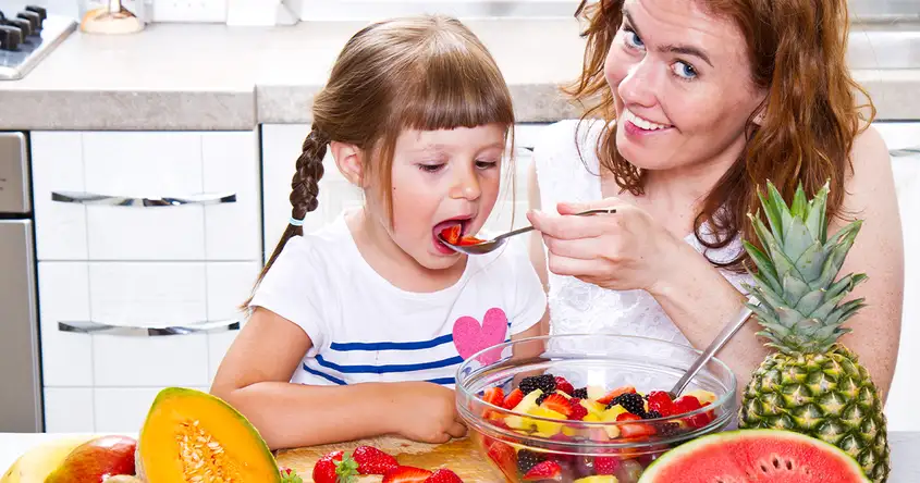 Comment encourager votre enfant à manger plus de fruits et de légumes