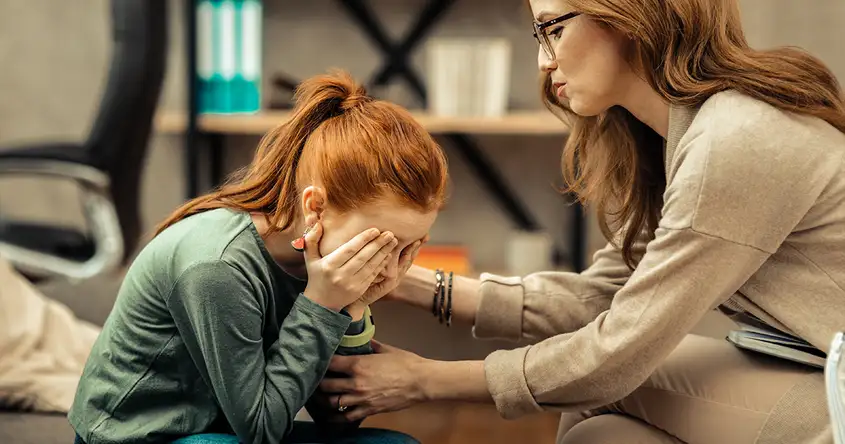 How to Support Your Child with Stranger Anxiety: Encouraging Healthy ...