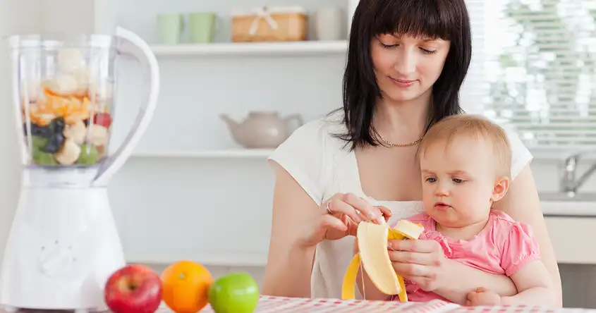 Introducing Solid Foods: What and When to Feed Your 3 to 6-Month-Old