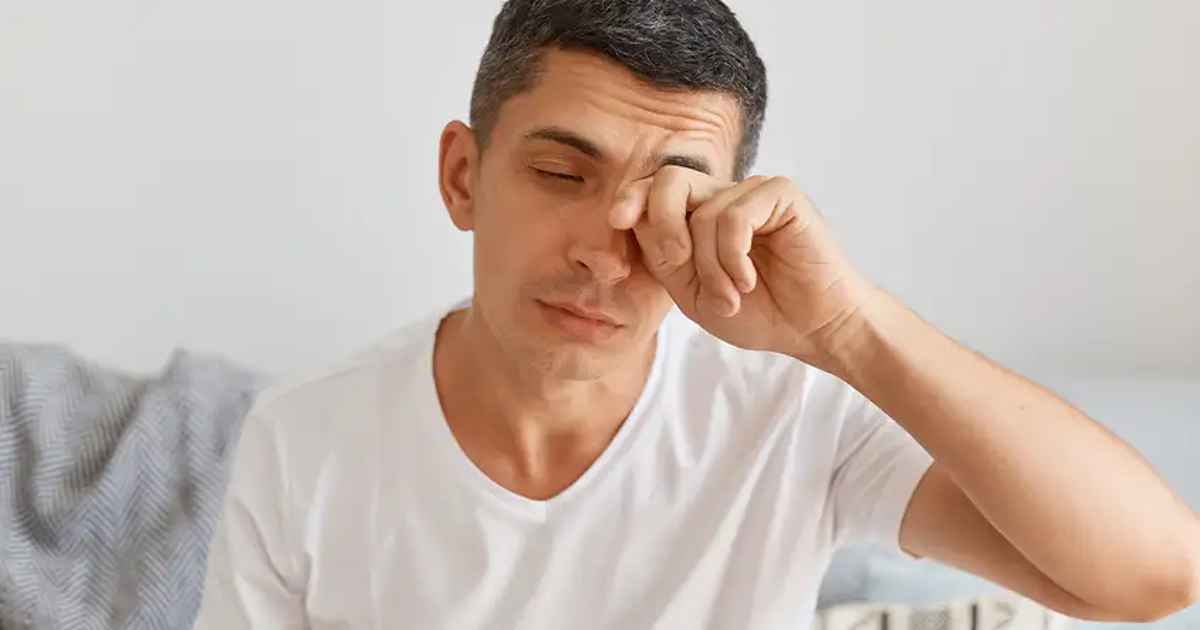 Comprendre l’infection oculaire à chlamydia : causes, symptômes et ...